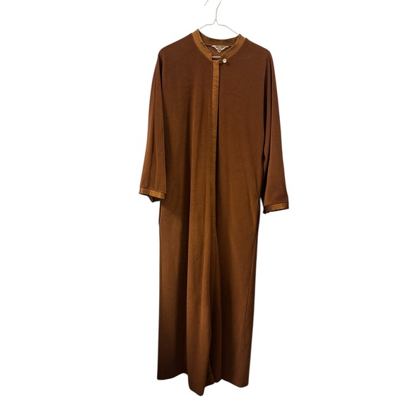 Vanity Fair | Intimates & Sleepwear | Vtg Vanity Fair Brown Velour Long ...